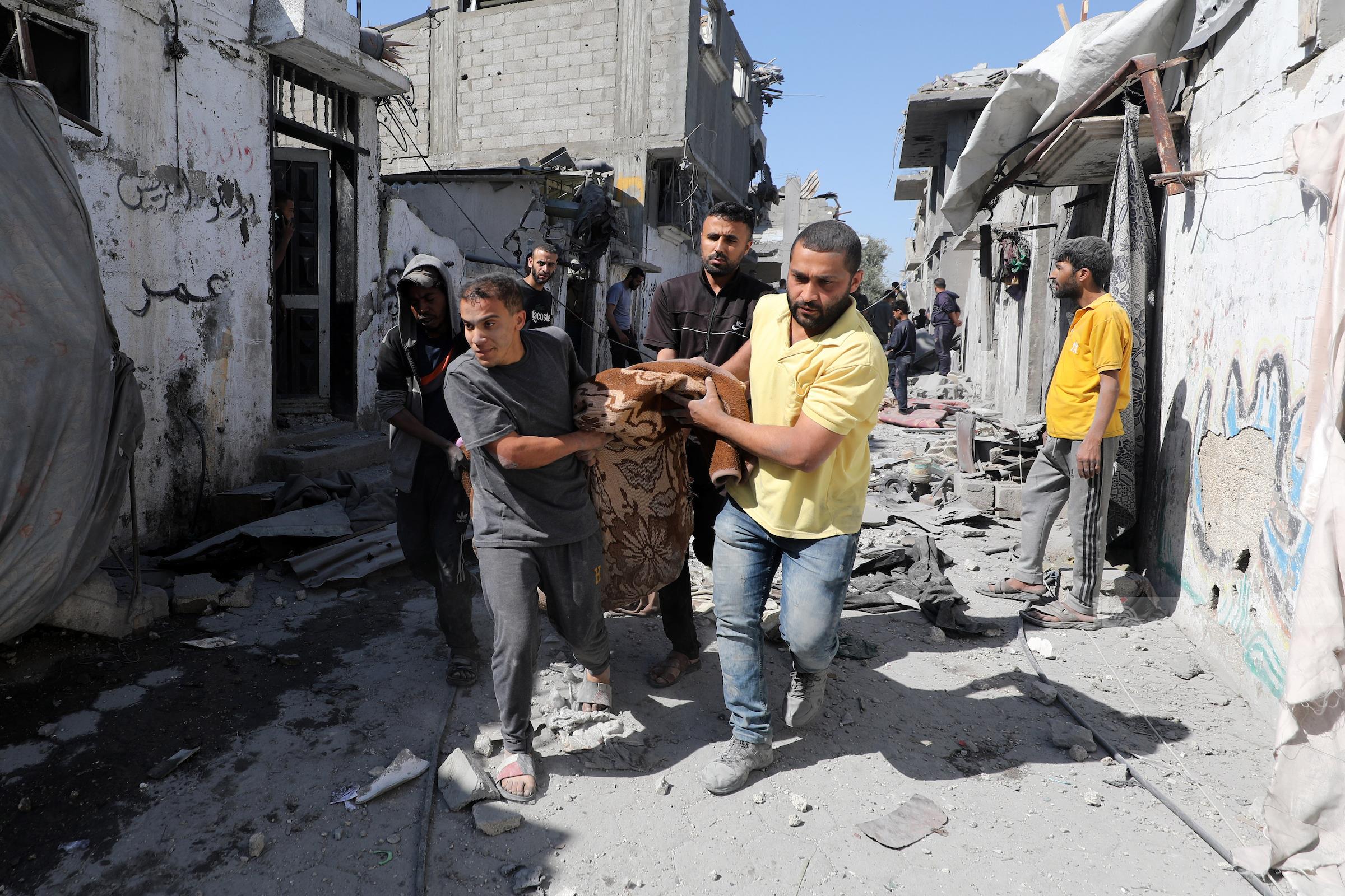 الاحتلال يواصل ارتكاب المجازر في مدينة غزة وحصيلة الشهداء في ارتفاع